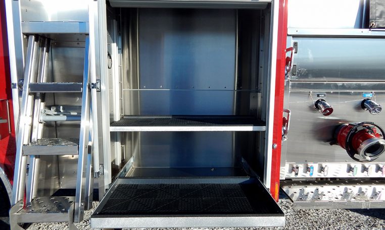 HME 80-FOOT THREE SECTION REAR MOUNT AERIAL LADDER • Alexis Fire ...