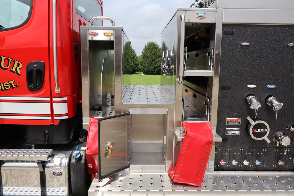 TOP MOUNT PUMPER TANKER #2571 | Alexis Fire Equipment Company