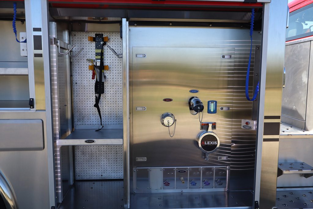 TOP MOUNT EQUALIZER PUMPER #2573 | Alexis Fire Equipment Company