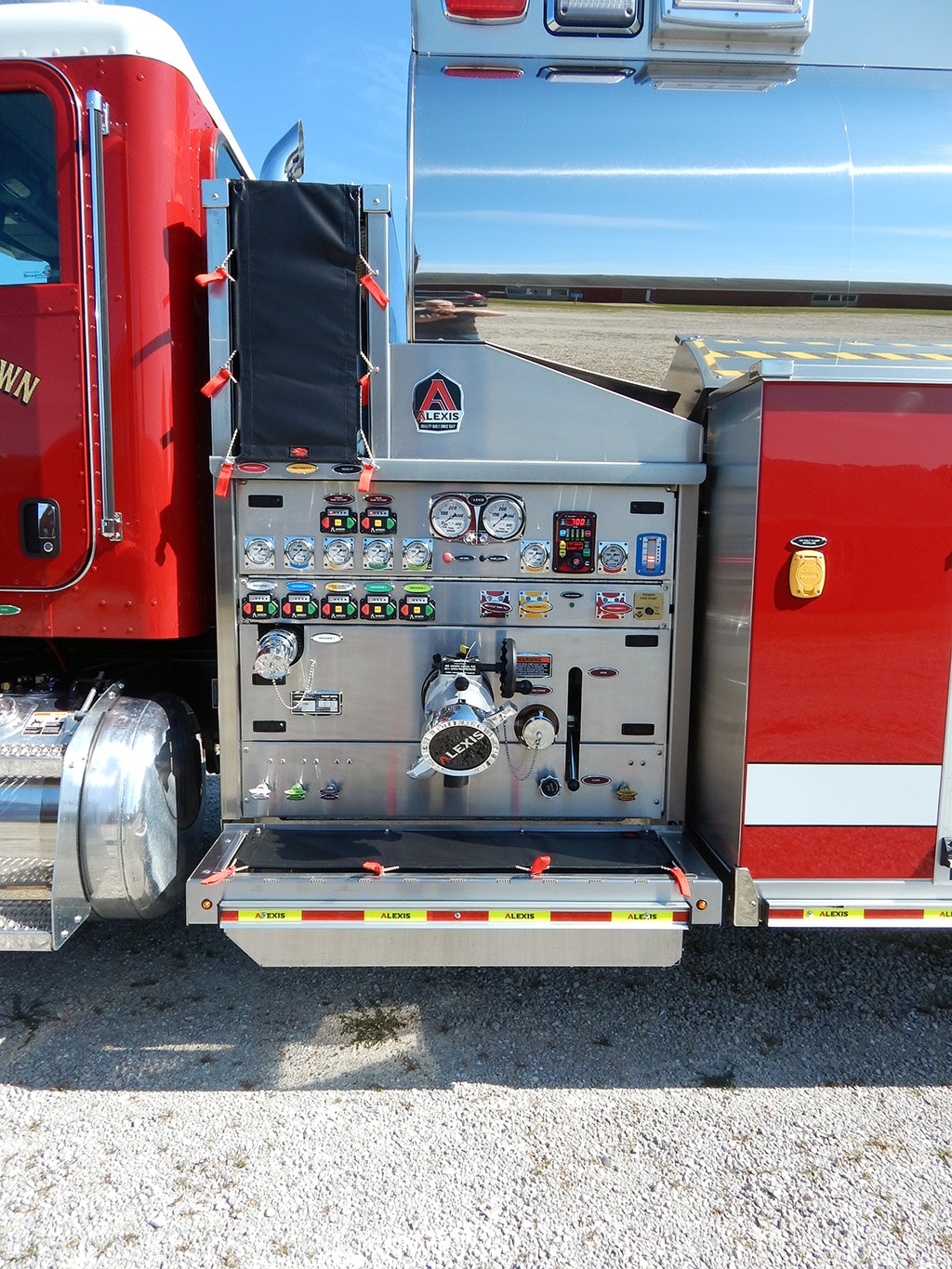 4000-GALLON ELLIPTICAL TANKER #2365 | Alexis Fire Equipment Company