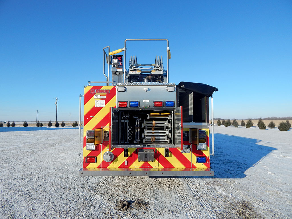 HME 80-FOOT THREE SECTION REAR MOUNT AERIAL LADDER #H1006 | Alexis Fire ...