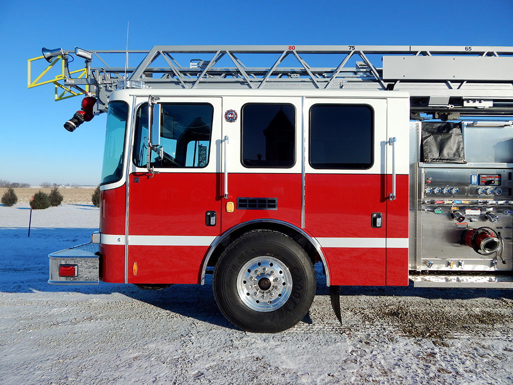 HME 80-FOOT THREE SECTION REAR MOUNT AERIAL LADDER #H1006 | Alexis Fire ...