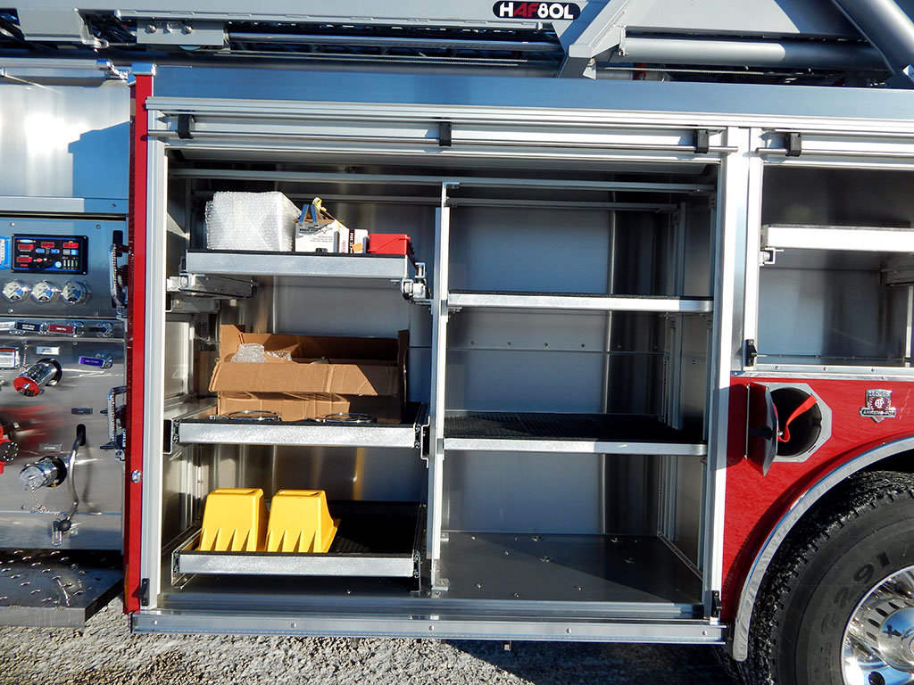 HME 80-FOOT THREE SECTION REAR MOUNT AERIAL LADDER #H1006 | Alexis Fire ...