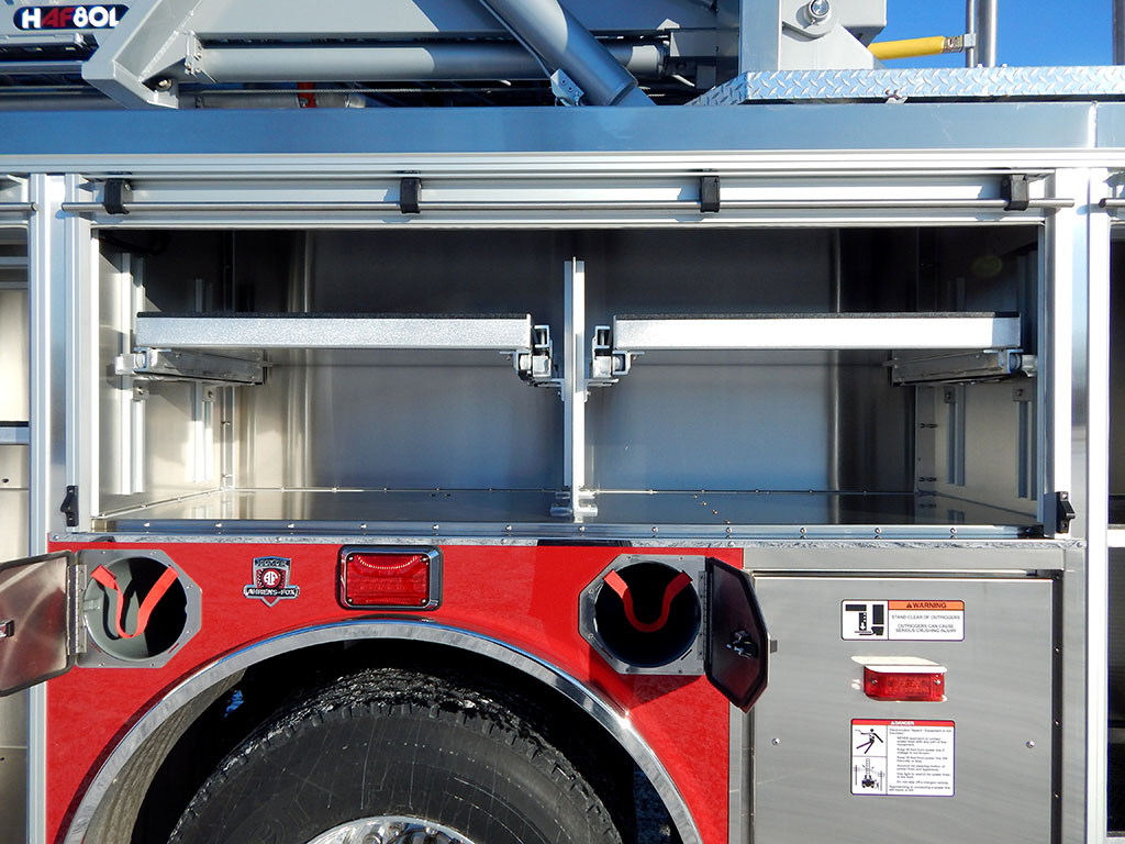 HME 80-FOOT THREE SECTION REAR MOUNT AERIAL LADDER #H1006 | Alexis Fire ...
