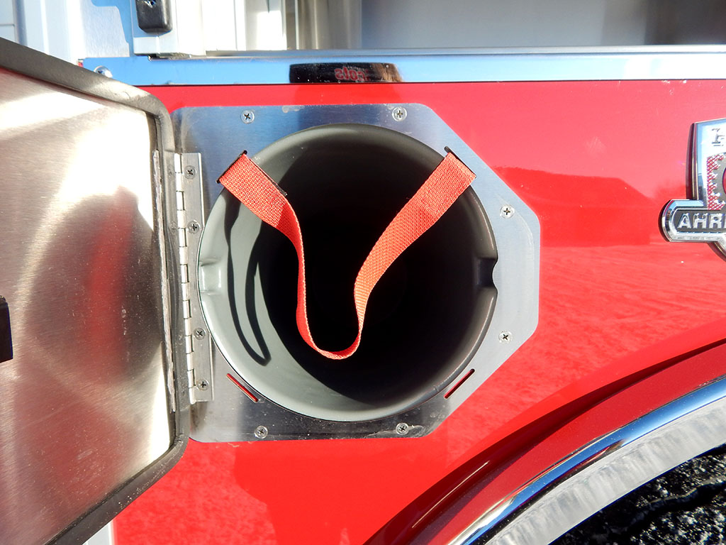 HME 80-FOOT THREE SECTION REAR MOUNT AERIAL LADDER #H1006 | Alexis Fire ...