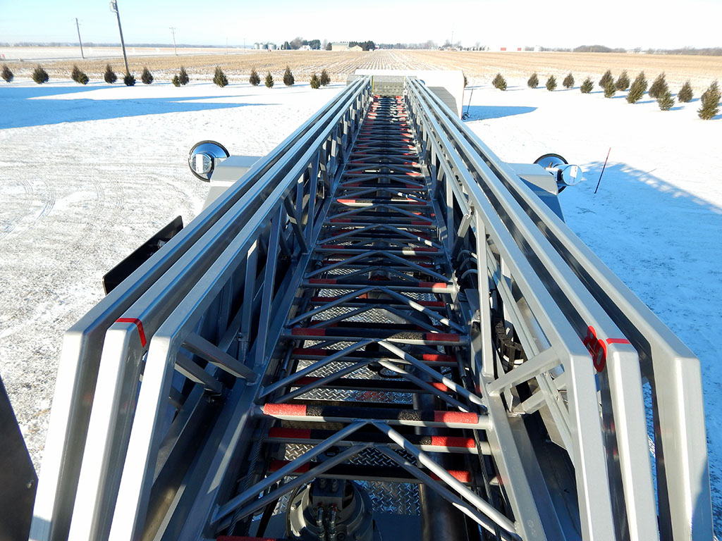 HME 80-FOOT THREE SECTION REAR MOUNT AERIAL LADDER #H1006 | Alexis Fire ...