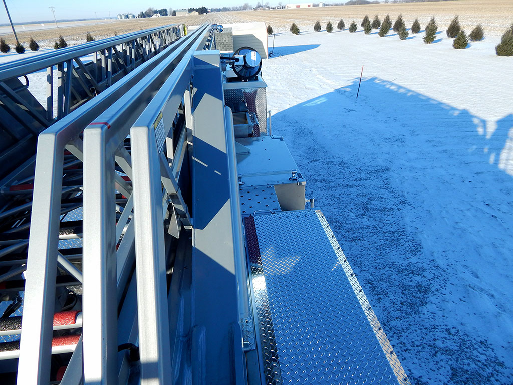 HME 80-FOOT THREE SECTION REAR MOUNT AERIAL LADDER #H1006 | Alexis Fire ...