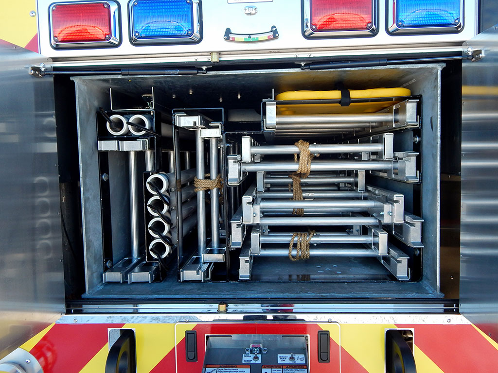 HME 80-FOOT THREE SECTION REAR MOUNT AERIAL LADDER #H1006 | Alexis Fire ...
