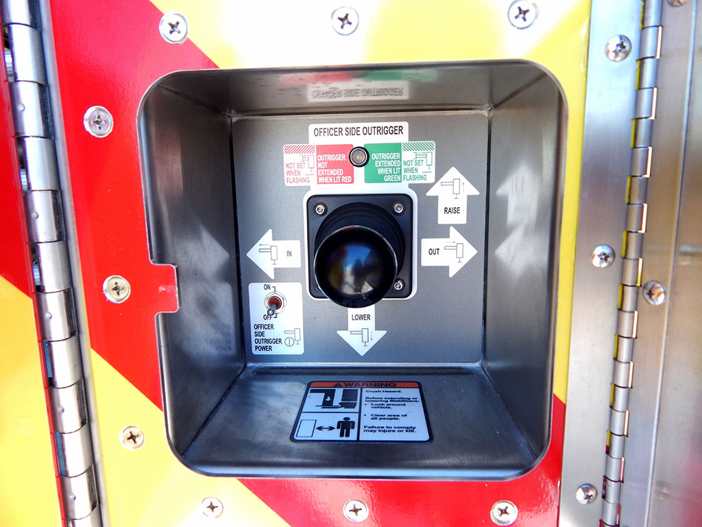 HME 80-FOOT THREE SECTION REAR MOUNT AERIAL LADDER #H1006 | Alexis Fire ...