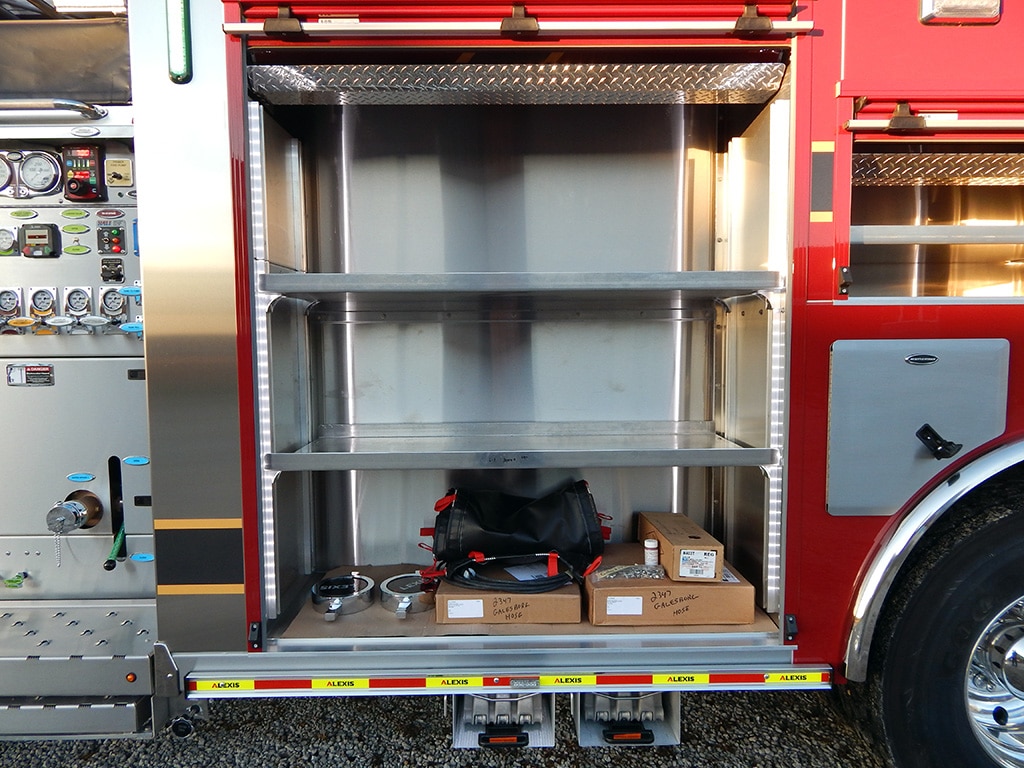 78-FOOT THREE SECTION REAR MOUNT AERIAL LADDER #2347 | Alexis Fire ...