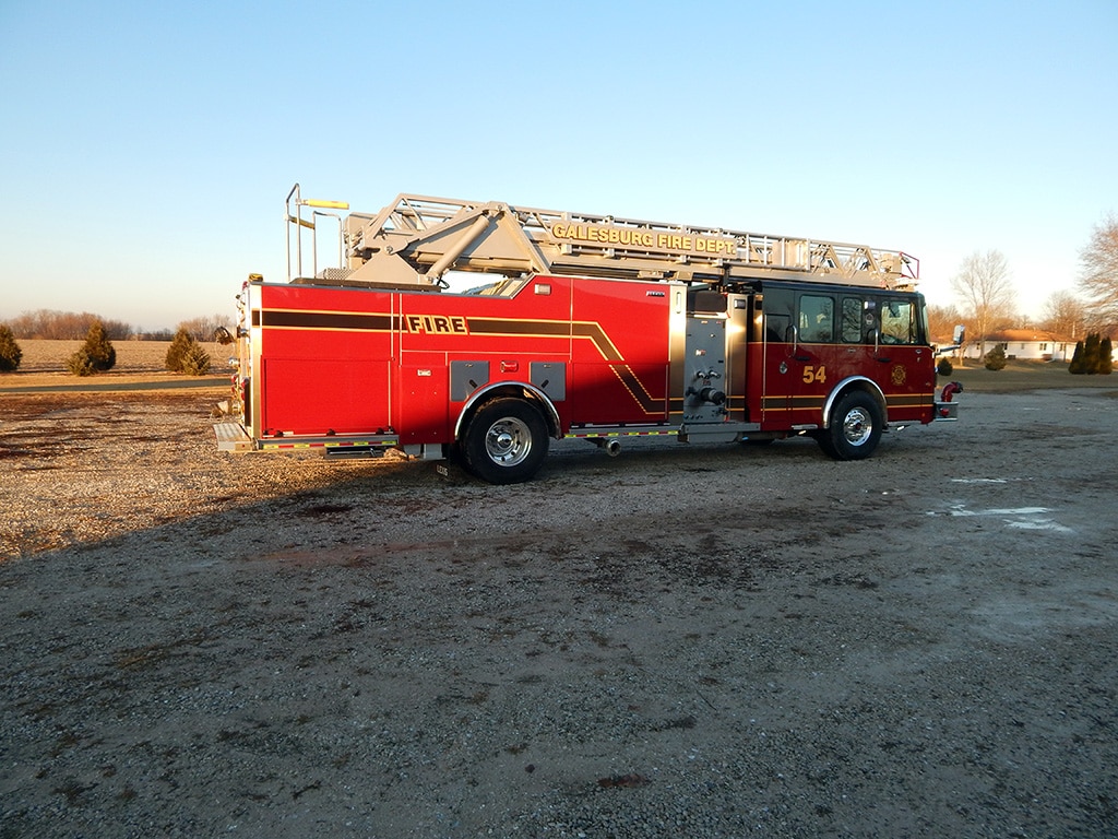 78-FOOT THREE SECTION REAR MOUNT AERIAL LADDER #2347 | Alexis Fire ...