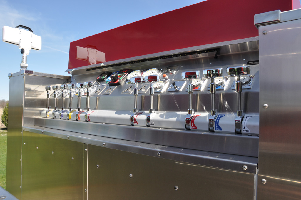 TOP CONTROL 1500 GPM EQUALIZER PUMPER #2531 | Alexis Fire Equipment Company