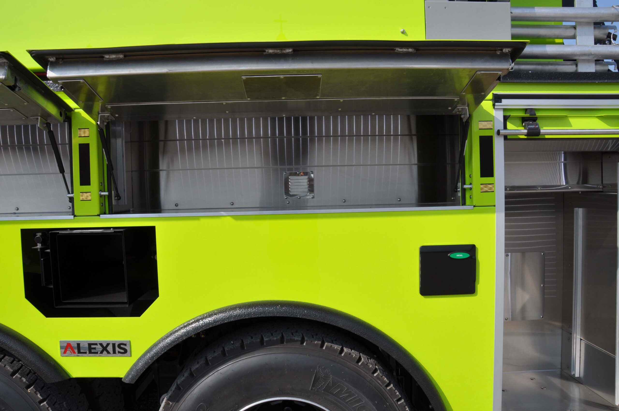 3000 GALLON TANKER #2544 | Alexis Fire Equipment Company