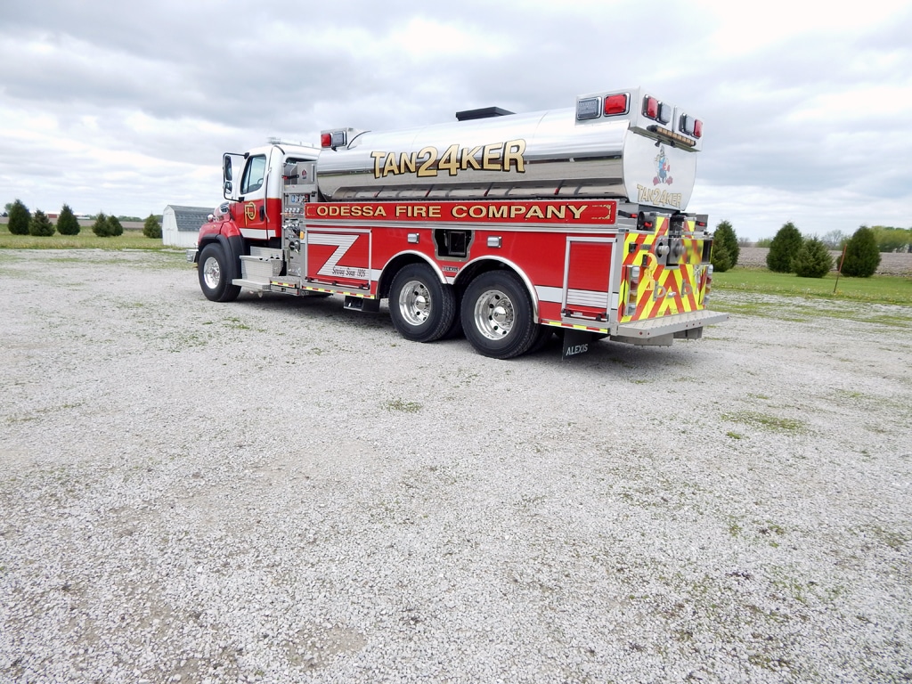 3000 GALLON ELLIPTICAL TANKER #2432 | Alexis Fire Equipment Company