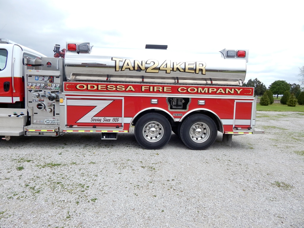 3000 GALLON ELLIPTICAL TANKER #2432 | Alexis Fire Equipment Company