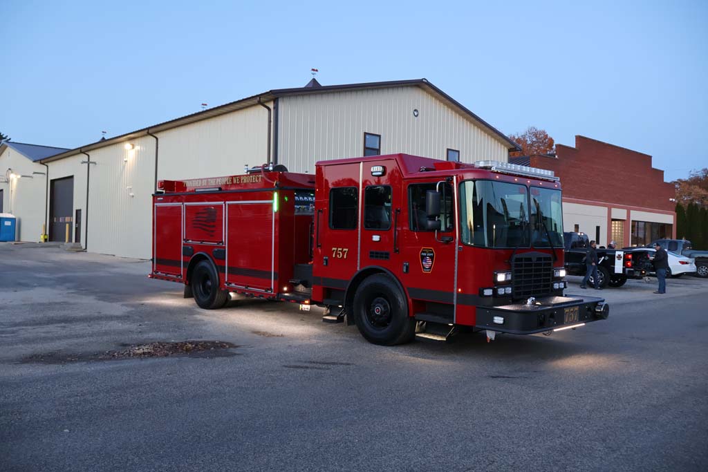 TOP MOUNT EQUALIZER PUMPER #2598 “BIG MAC” | Alexis Fire Equipment Company