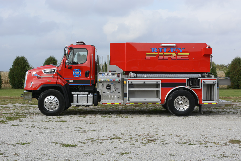 2000-GALLON TANKER #2458 | Alexis Fire Equipment Company