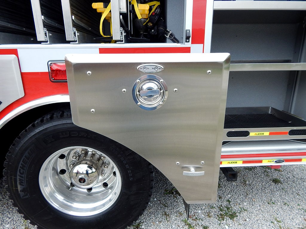 CUSTOM 20-FOOT WALK-IN RESCUE #S758 | Alexis Fire Equipment Company