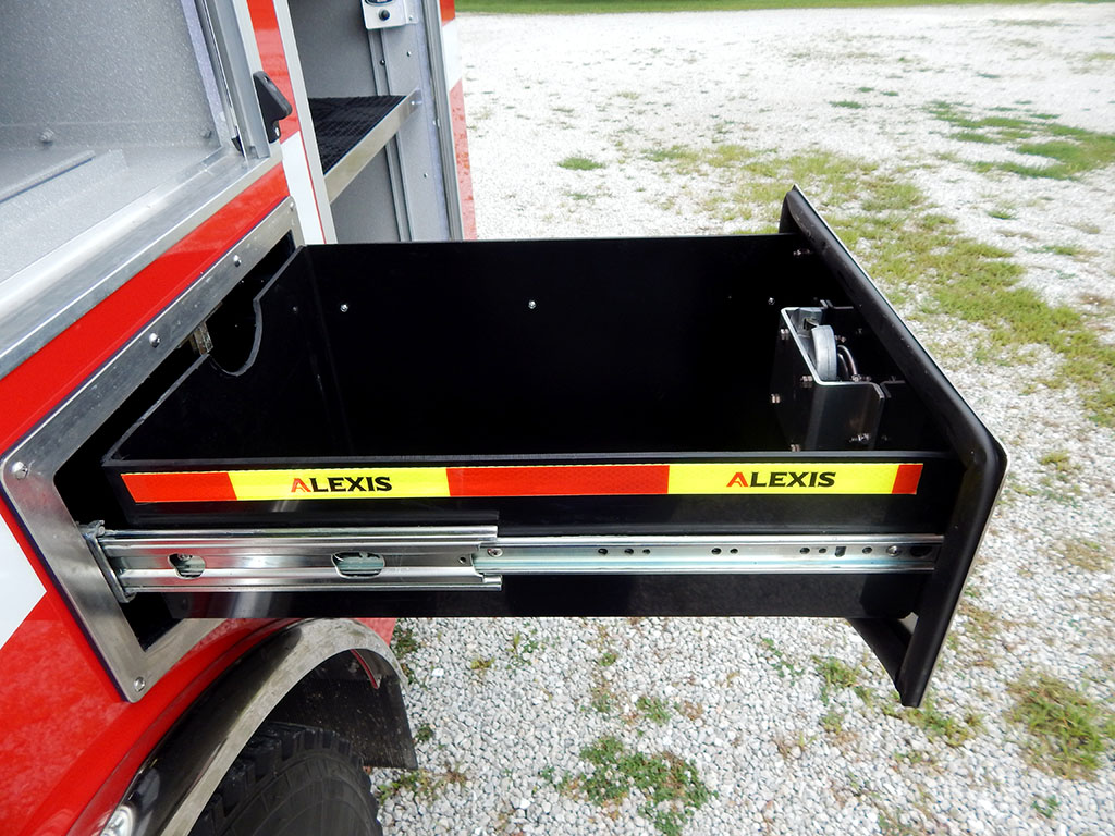 CUSTOM 20-FOOT WALK-IN RESCUE #S758 | Alexis Fire Equipment Company