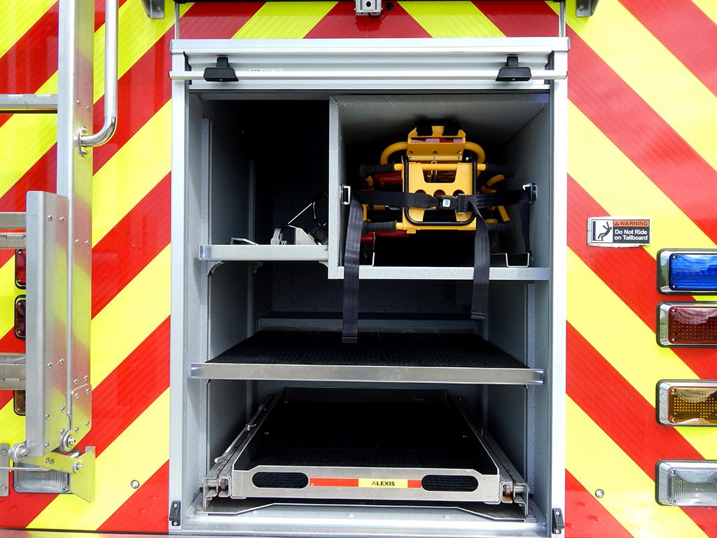 CUSTOM 20-FOOT WALK-IN RESCUE #S758 | Alexis Fire Equipment Company