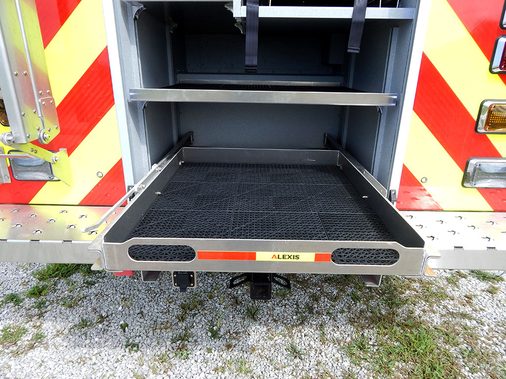 CUSTOM 20-FOOT WALK-IN RESCUE #S758 | Alexis Fire Equipment Company