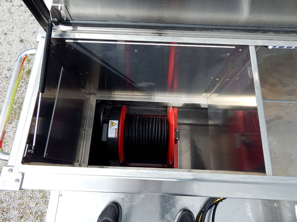 CUSTOM 20-FOOT WALK-IN RESCUE #S758 | Alexis Fire Equipment Company