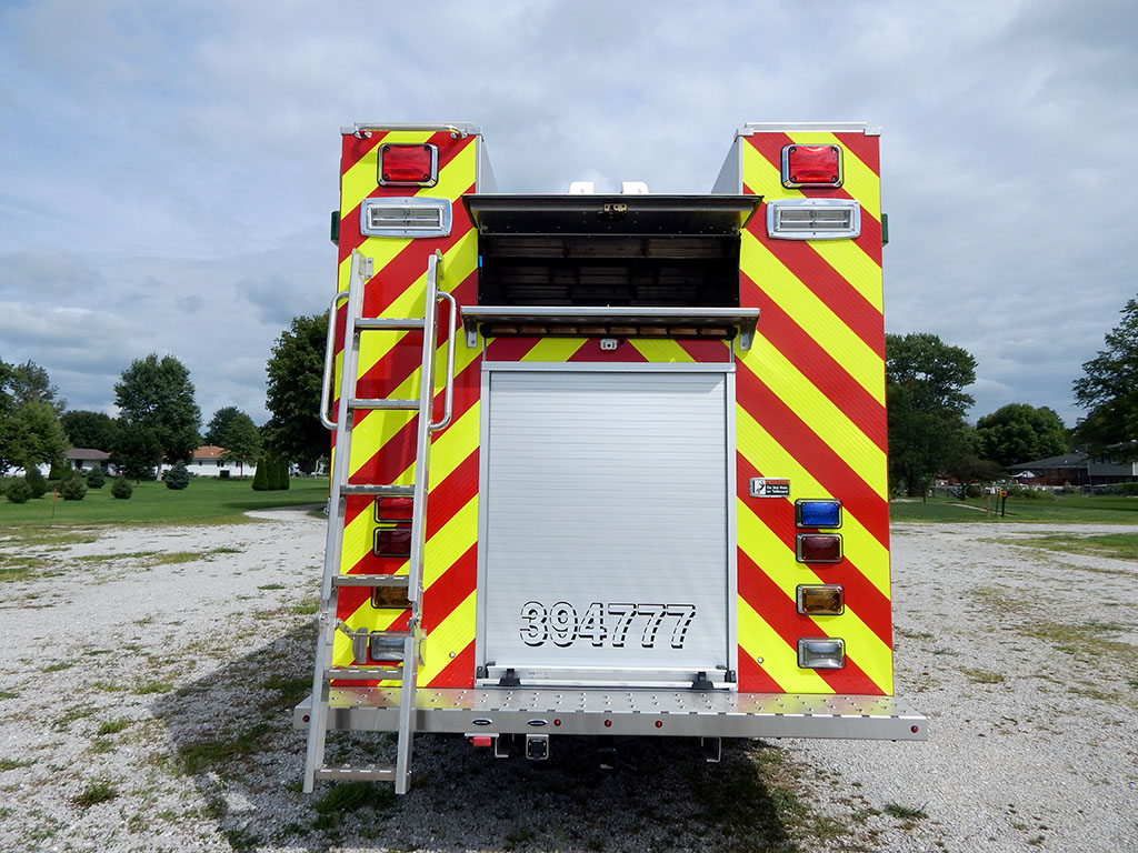 CUSTOM 20-FOOT WALK-IN RESCUE #S758 | Alexis Fire Equipment Company