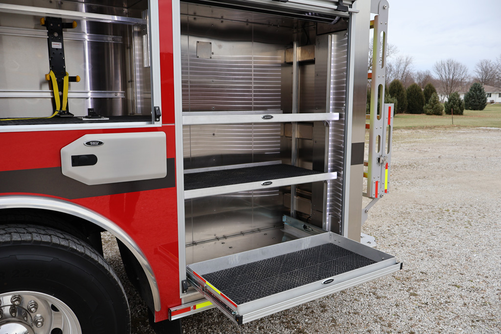 TOP MOUNT 1500 GPM PUMPER #2525 | Alexis Fire Equipment Company