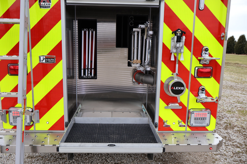 TOP MOUNT 1500 GPM PUMPER #2525 | Alexis Fire Equipment Company