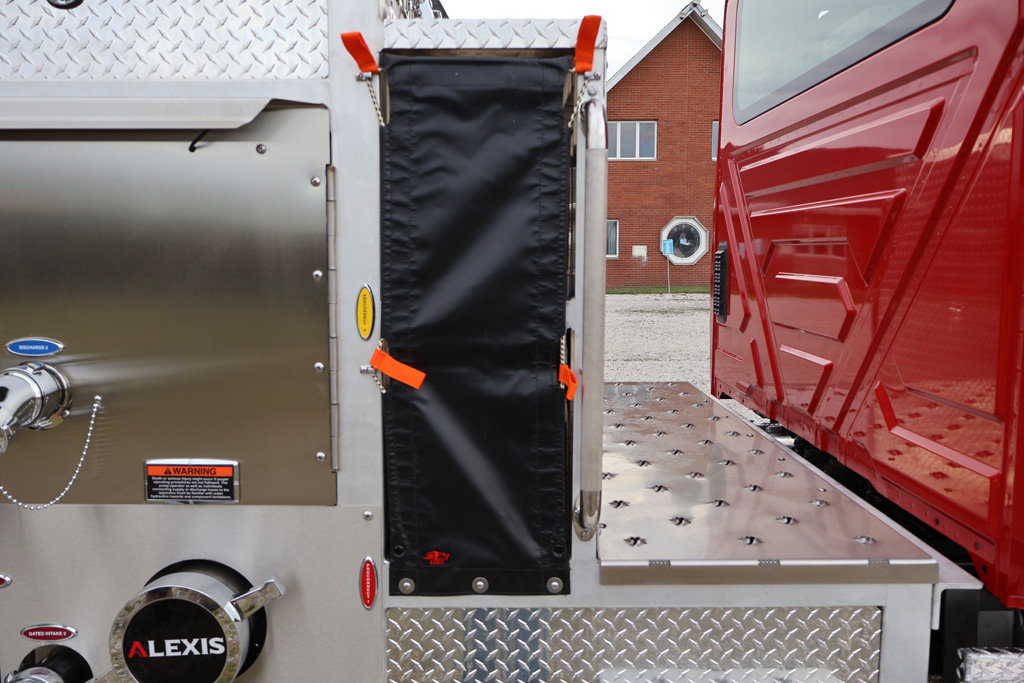 TOP MOUNT 1500 GPM PUMPER #2525 | Alexis Fire Equipment Company