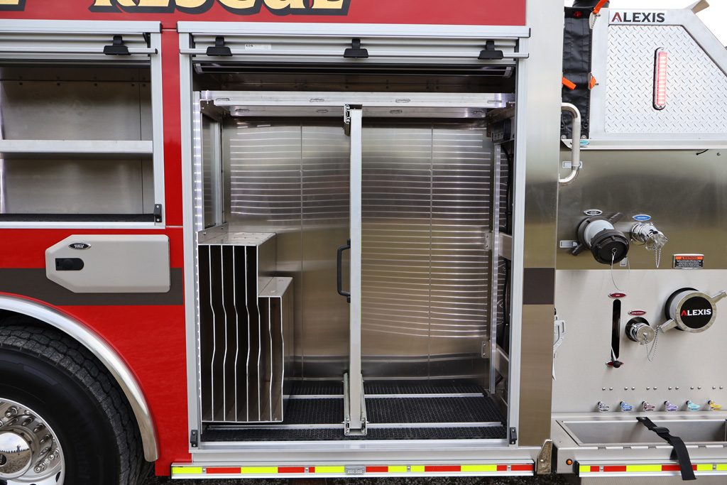 TOP MOUNT 1500 GPM PUMPER #2525 | Alexis Fire Equipment Company