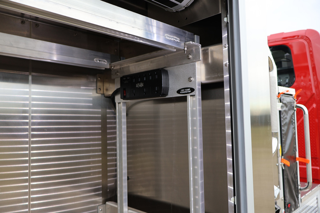 TOP MOUNT 1500 GPM PUMPER #2525 | Alexis Fire Equipment Company